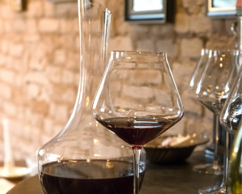 Tout savoir sur le carafage du vin – Les actualités Famille ravoire